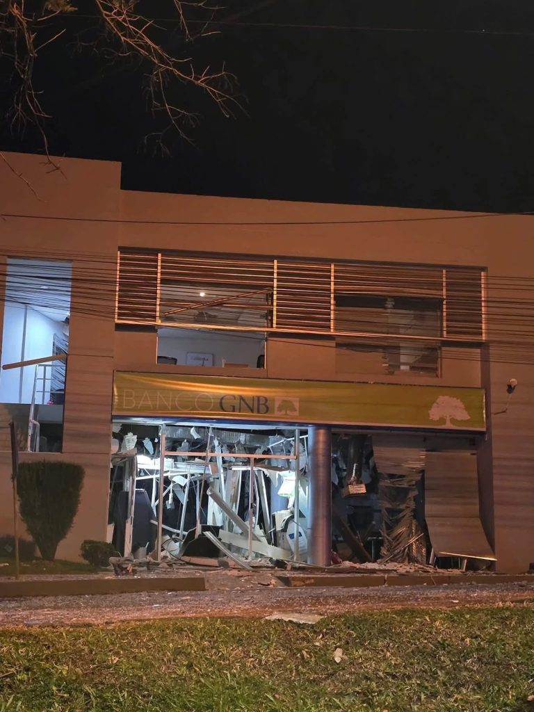 Asalto con explosivos a GNB, Familiar y Ueno de Santa Rita en ...